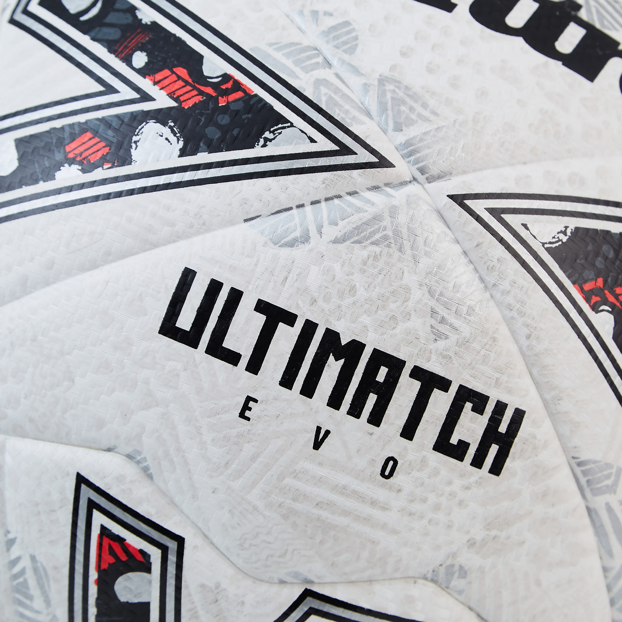 Ultimatch Evo White 10 Ball Deal Plus FREE Bag - Live4Sport